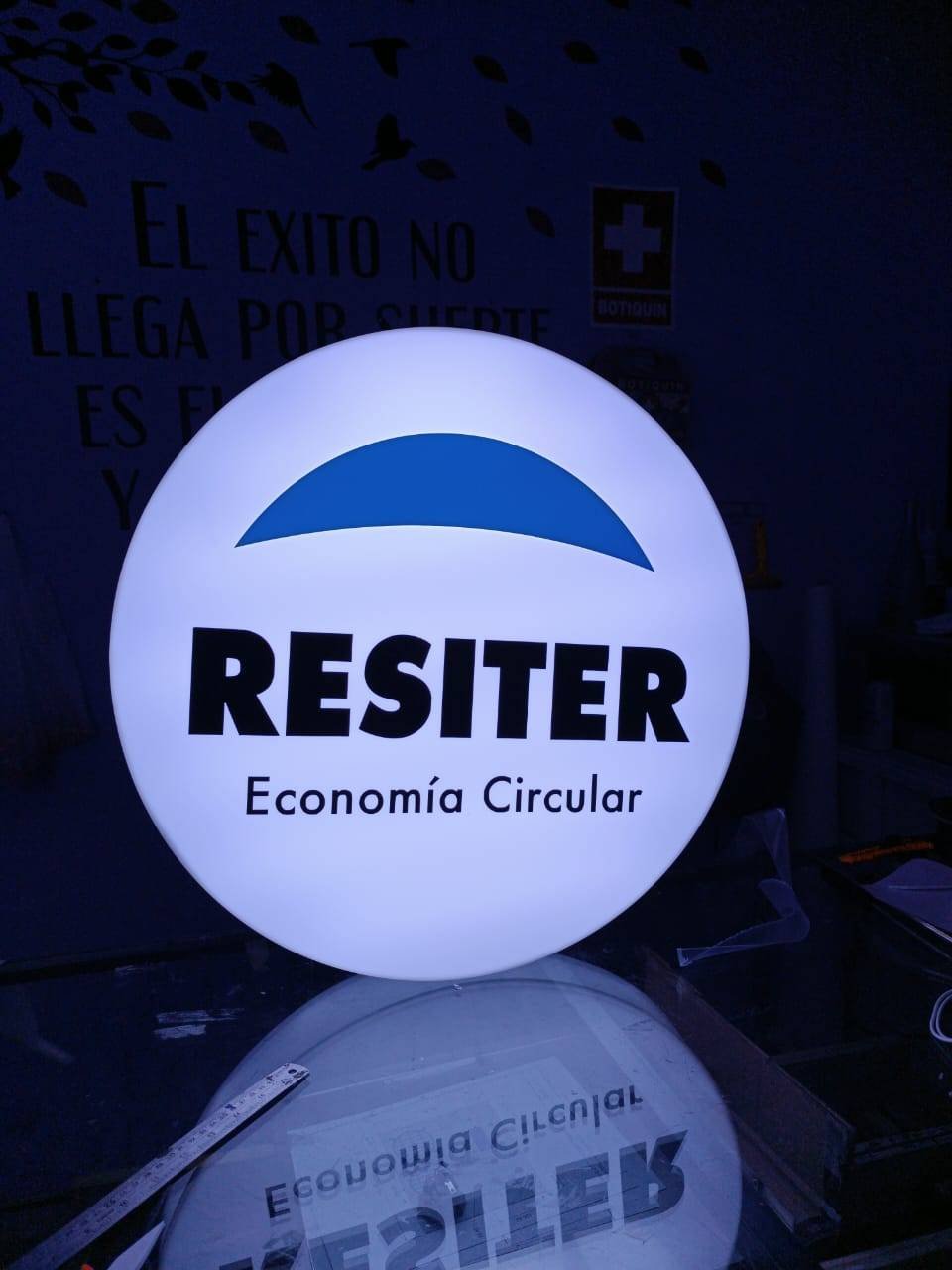 Letreros Publicitarios – MDF, acero inoxidable, acrílicos de alta ...