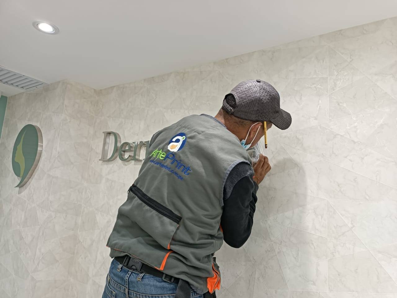 Letreros Publicitarios – MDF, acero inoxidable, acrílicos de alta ...